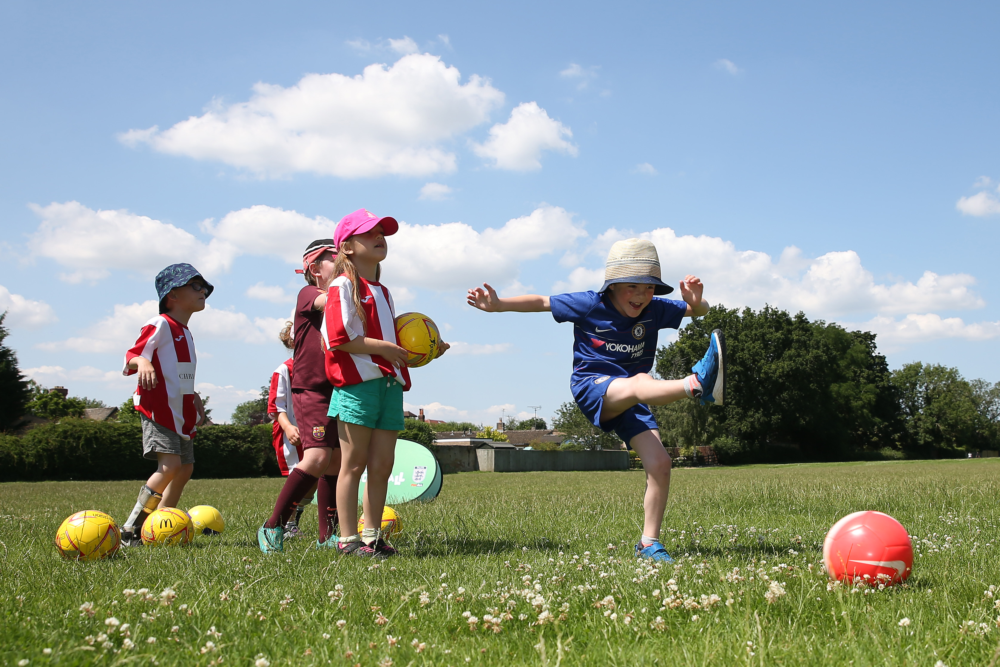The benefits of playing in mixed gender environments - Youth club ...
