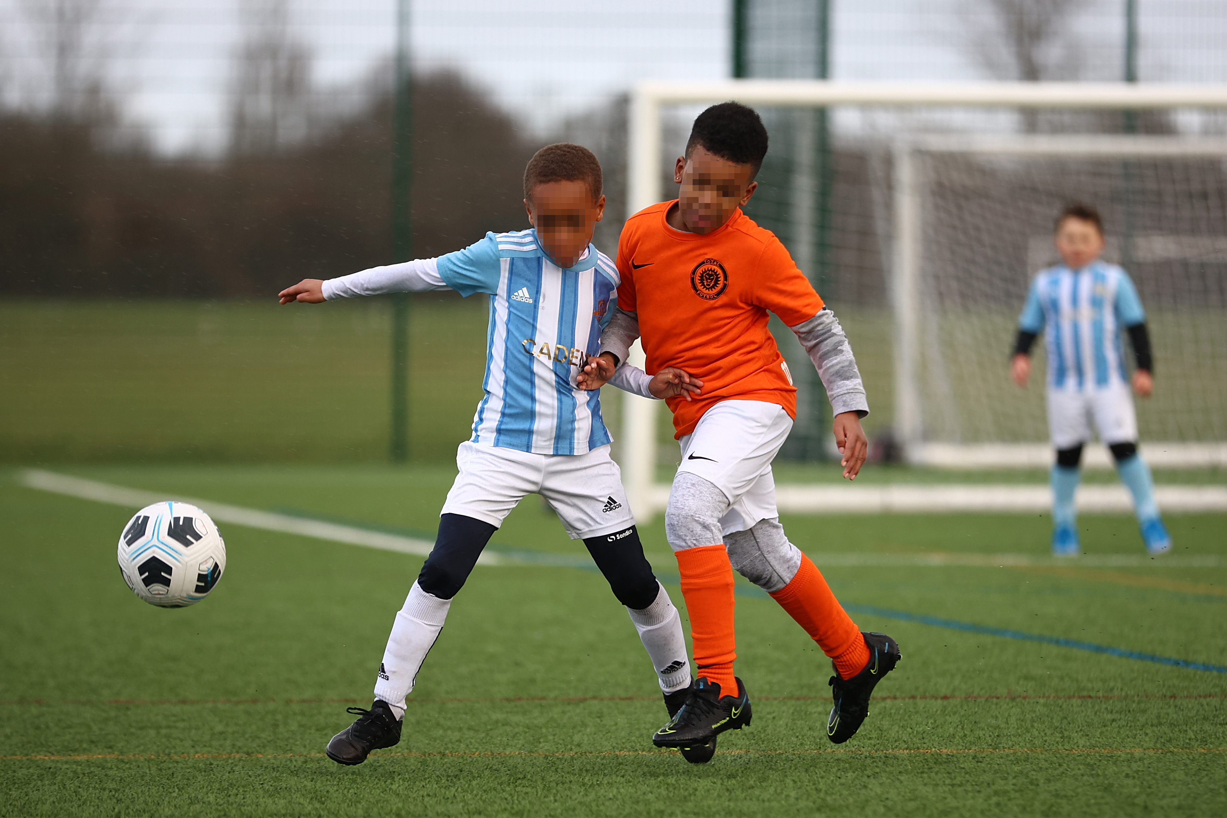 The art of challenging - Youth club football - England Football ...