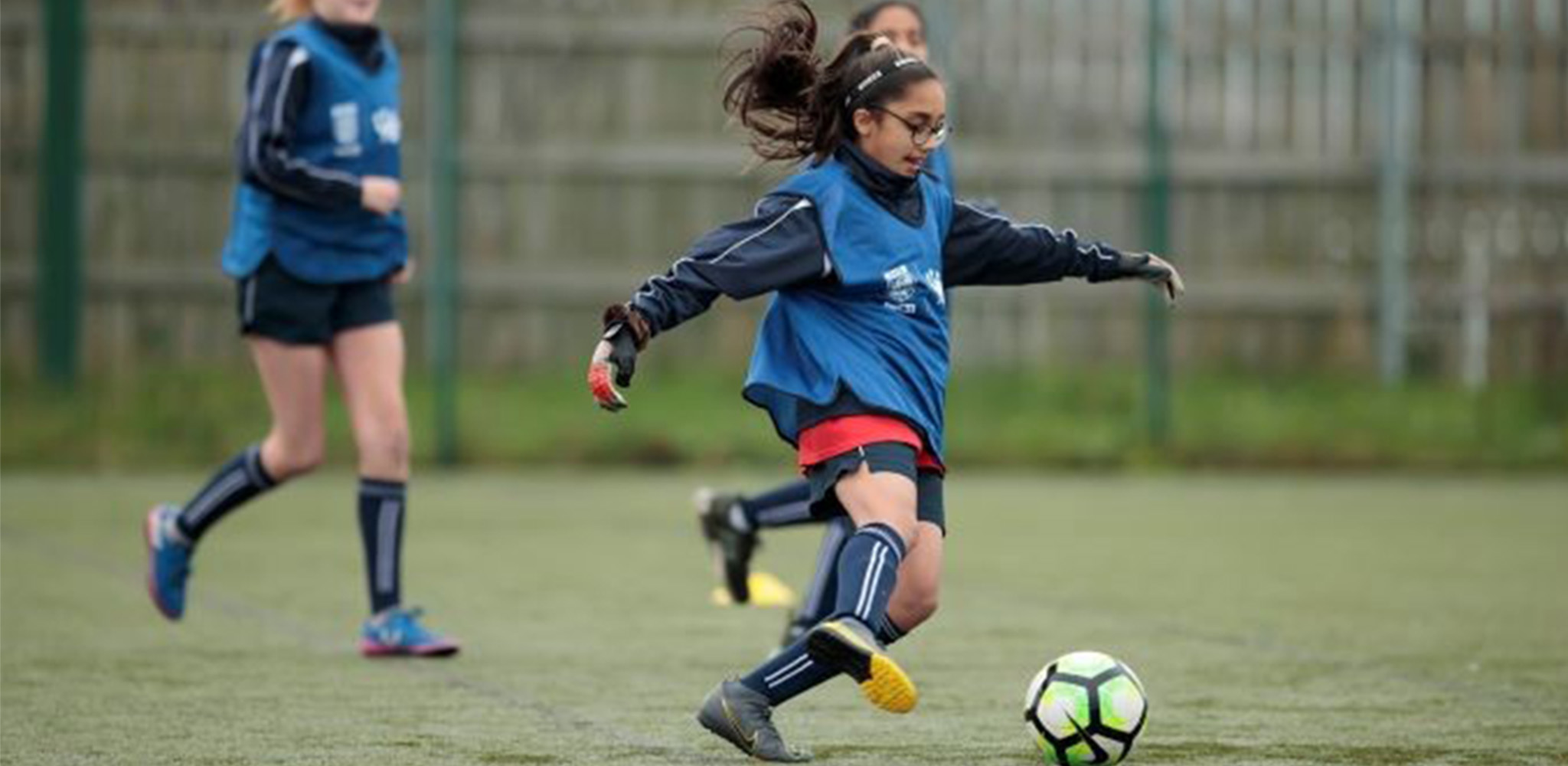 Turning with the ball - Youth club football - England Football Learning ...