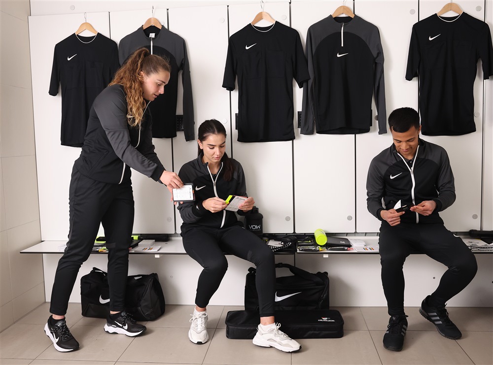 Managing the Changing Room - FA Guidance - Referees - The England ...