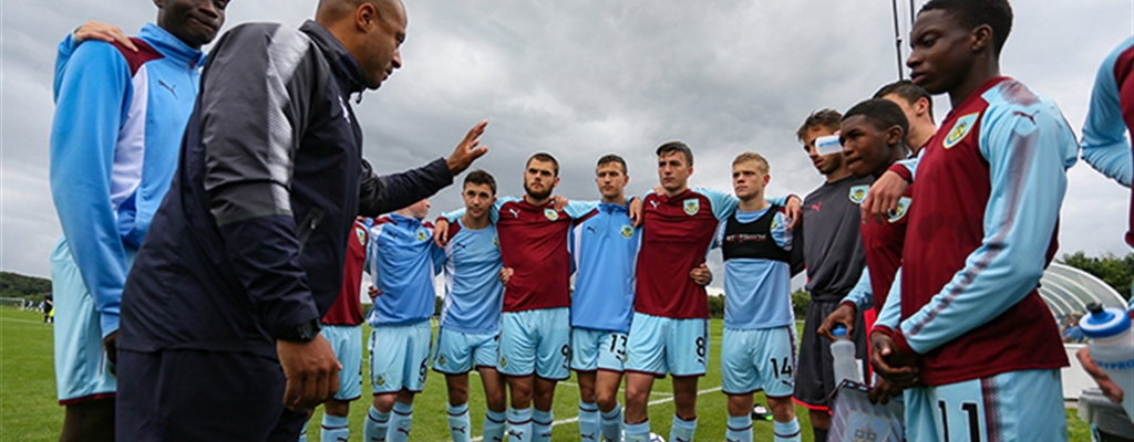 How to deliver an effective pre-match team talk - Youth club football ...