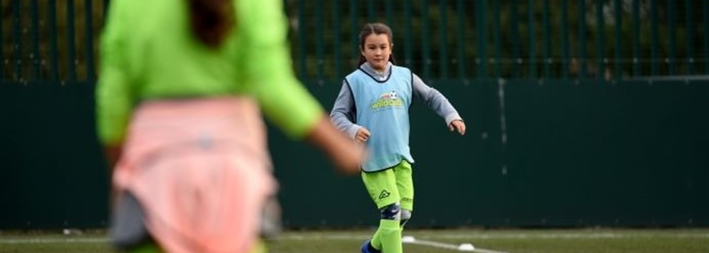 Developing skilful players: part four - Youth club football - England ...