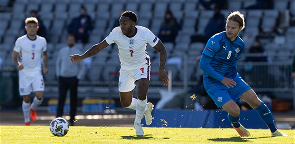 How watching football matches can help players learn - Youth club ...